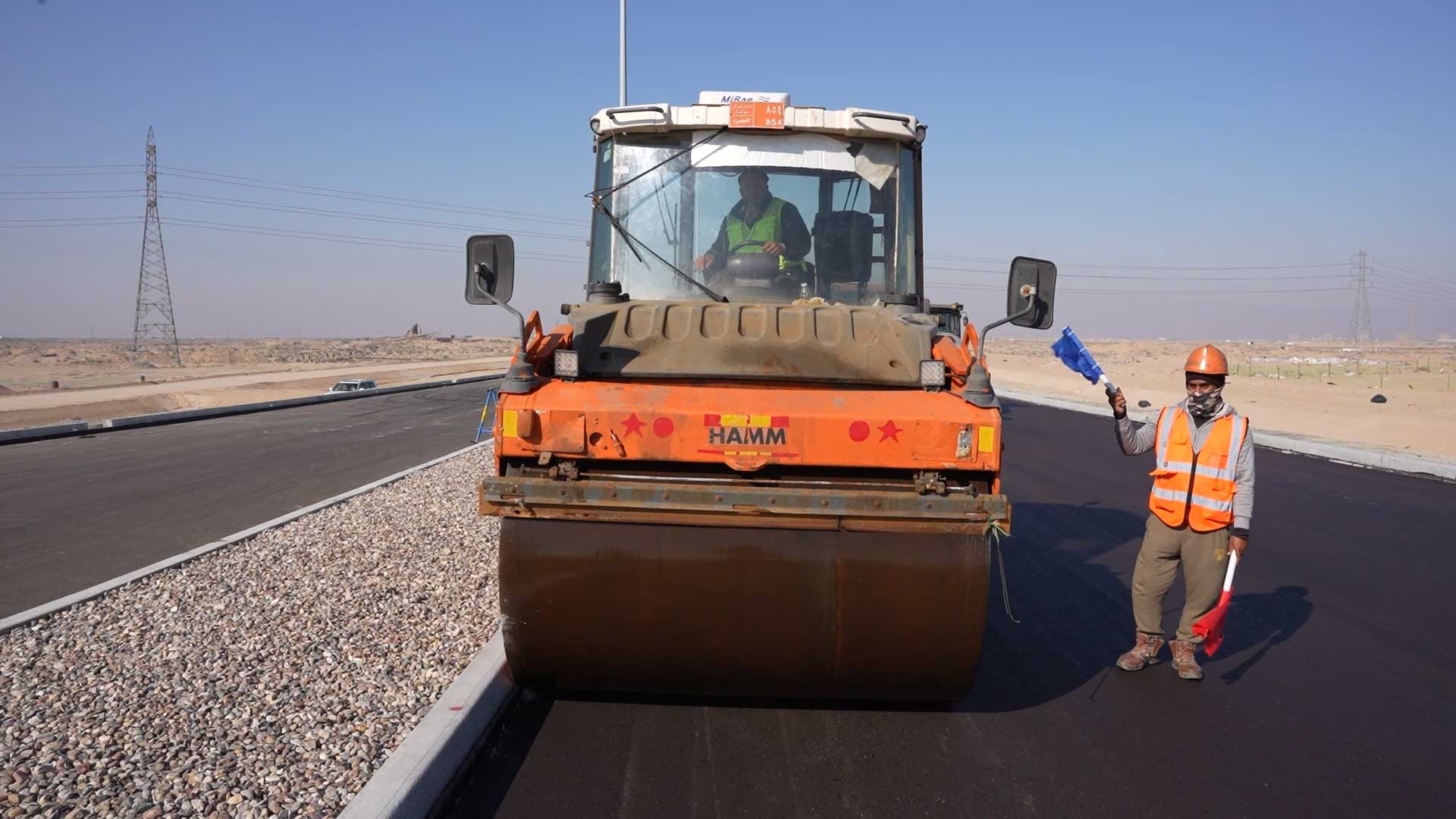 The Ports Authority begins paving the asphalt layer for the bridges ...