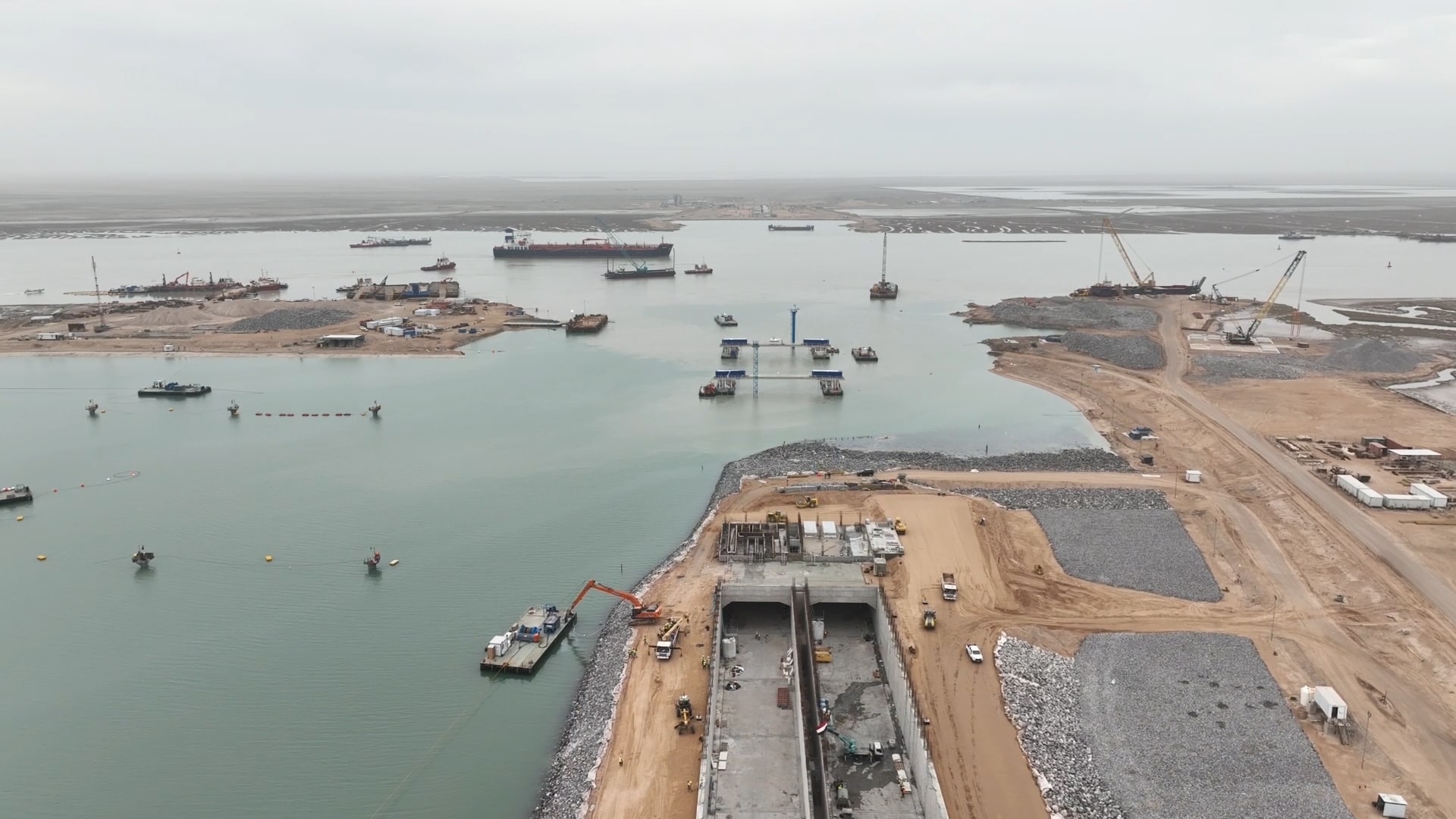 Witness: The Installation of the First Section of the Immersed Tunnel ...